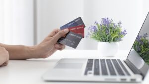 American Eagle Credit Card: Rewards, How to Apply