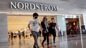 Nordstrom Credit Card: Cashbacks, Fees, Pros and Cons, How to Apply ...